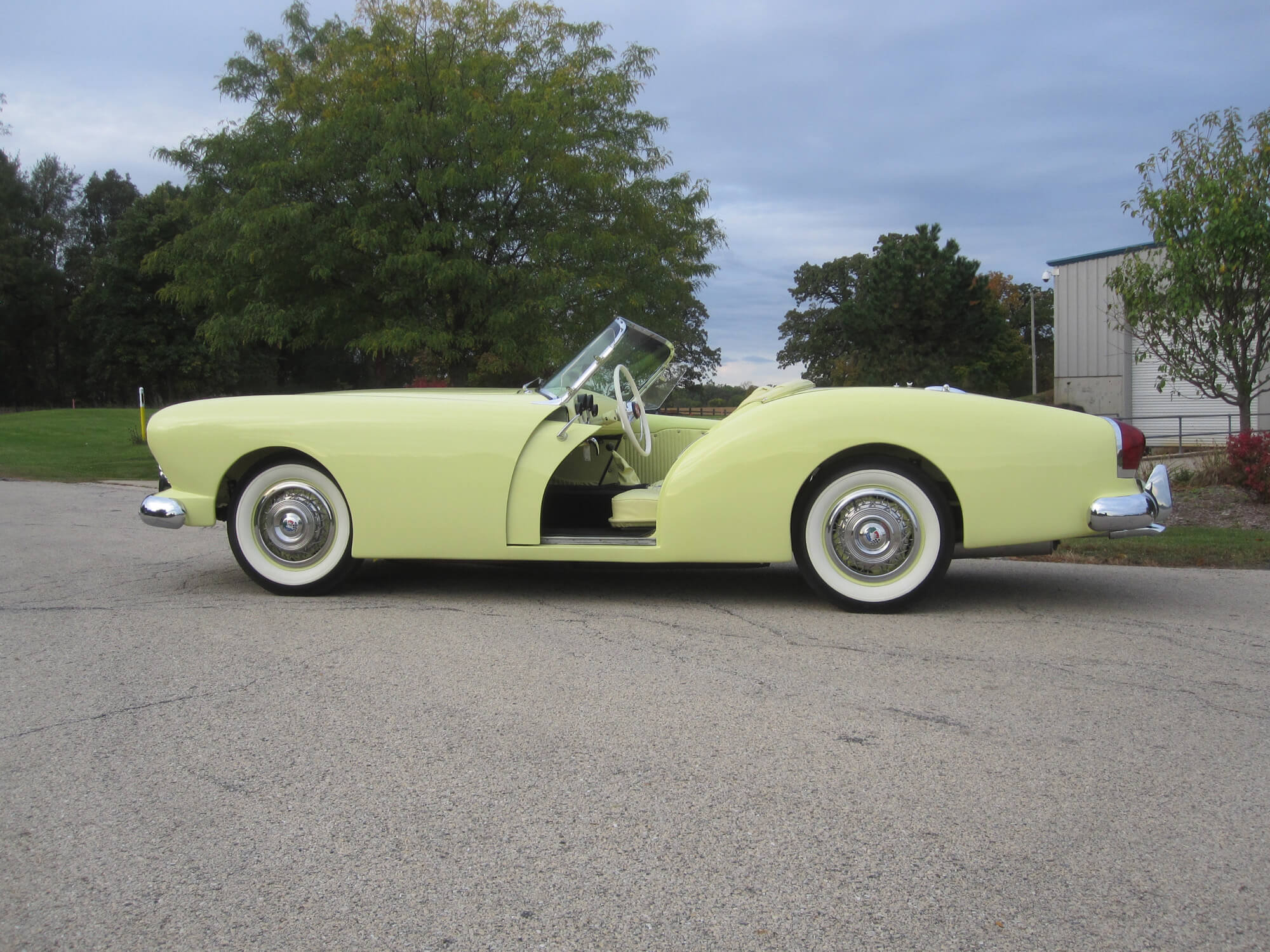 1954 Kaiser Darrin DKF161 Satin Yellow Roadster 161ci/90hp | Frank's ...