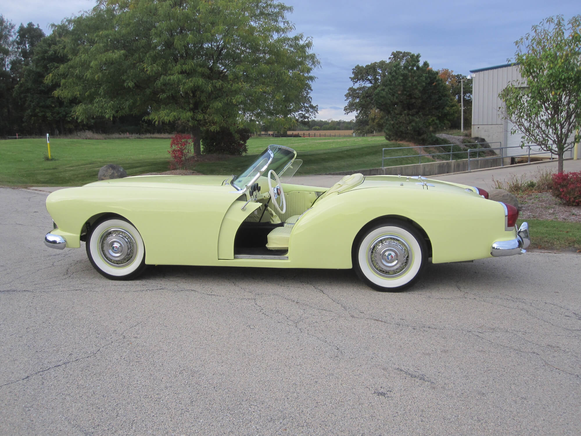 1954 Kaiser Darrin DKF161 Satin Yellow Roadster 161ci/90hp | Frank's ...