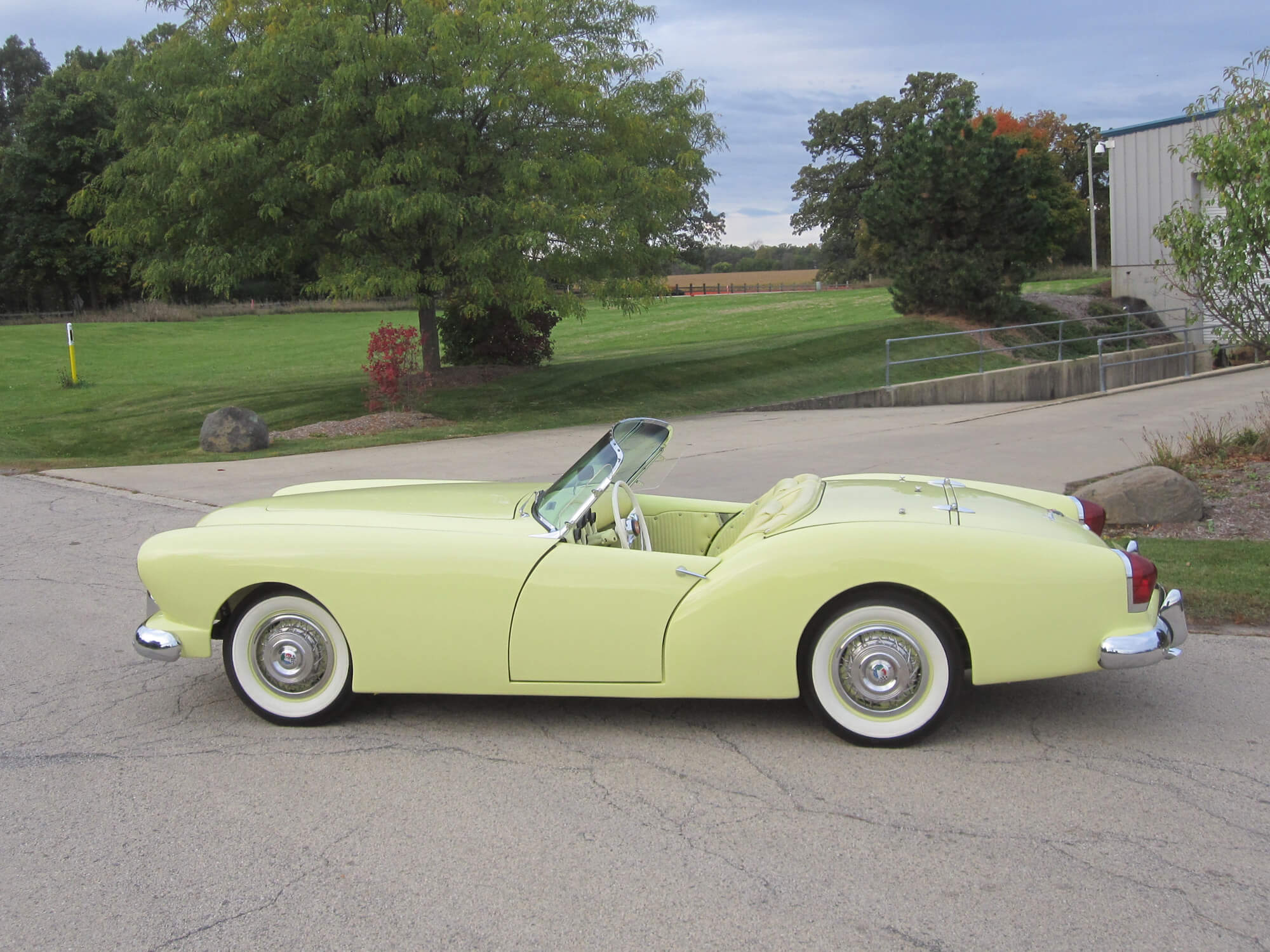 1954 Kaiser Darrin DKF161 Satin Yellow Roadster 161ci/90hp | Frank's ...
