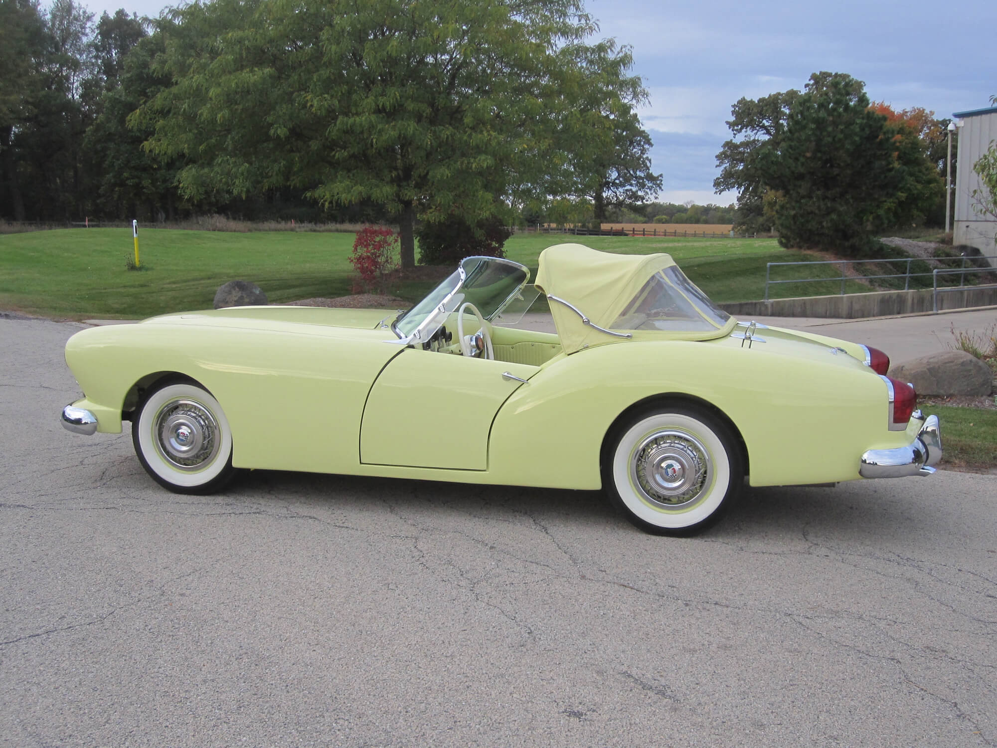 1954 Kaiser Darrin DKF161 Satin Yellow Roadster 161ci/90hp | Frank's ...