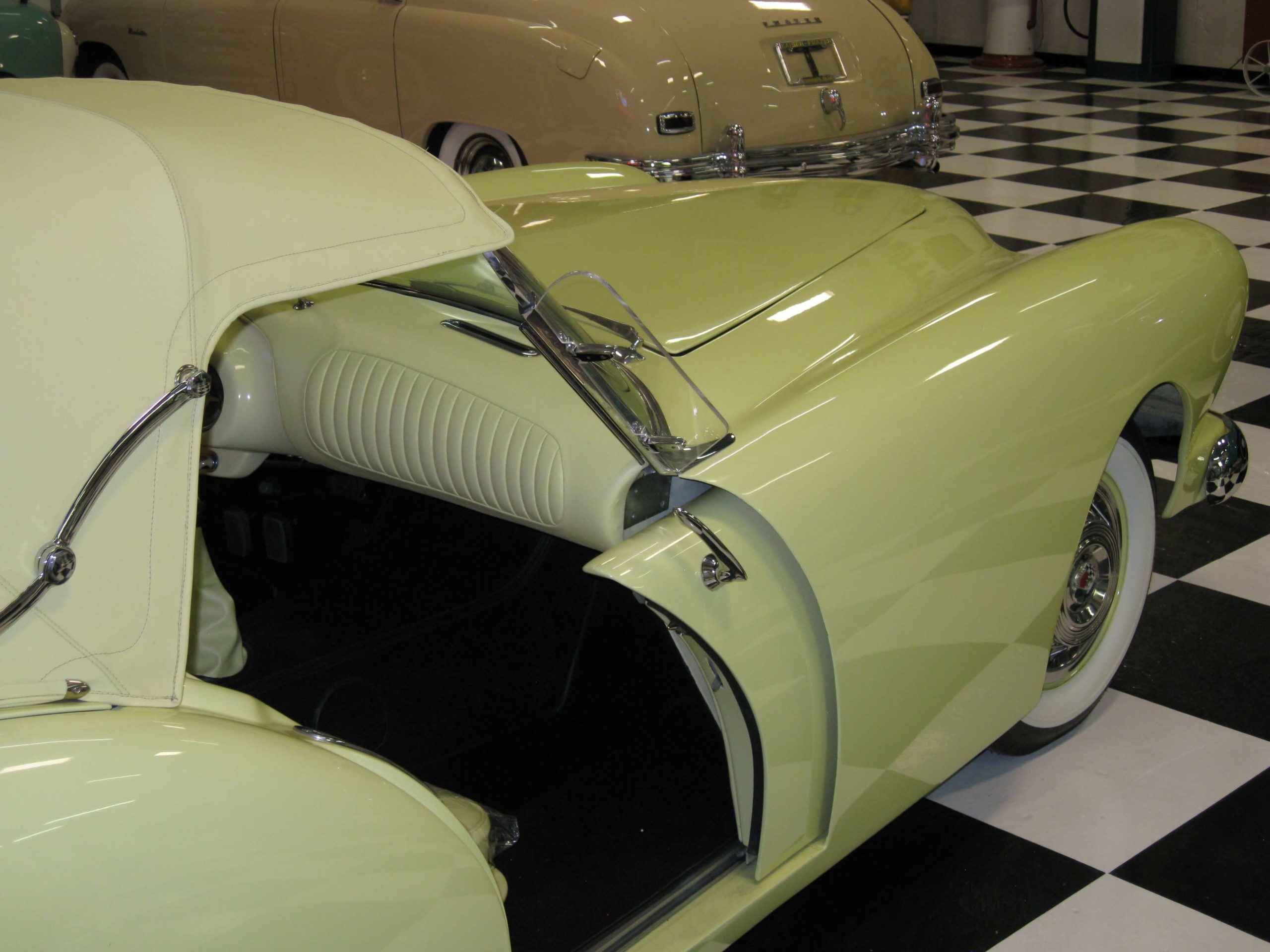 1954 Kaiser Darrin KF161 Satin Yellow Roadster 161ci/90hp | Frank's ...
